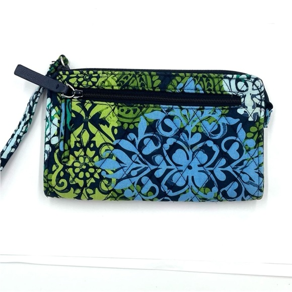 Vera Bradley | Bags | Vera Bradley Caribbean Sea Wristlet Bvb0 | Poshmark